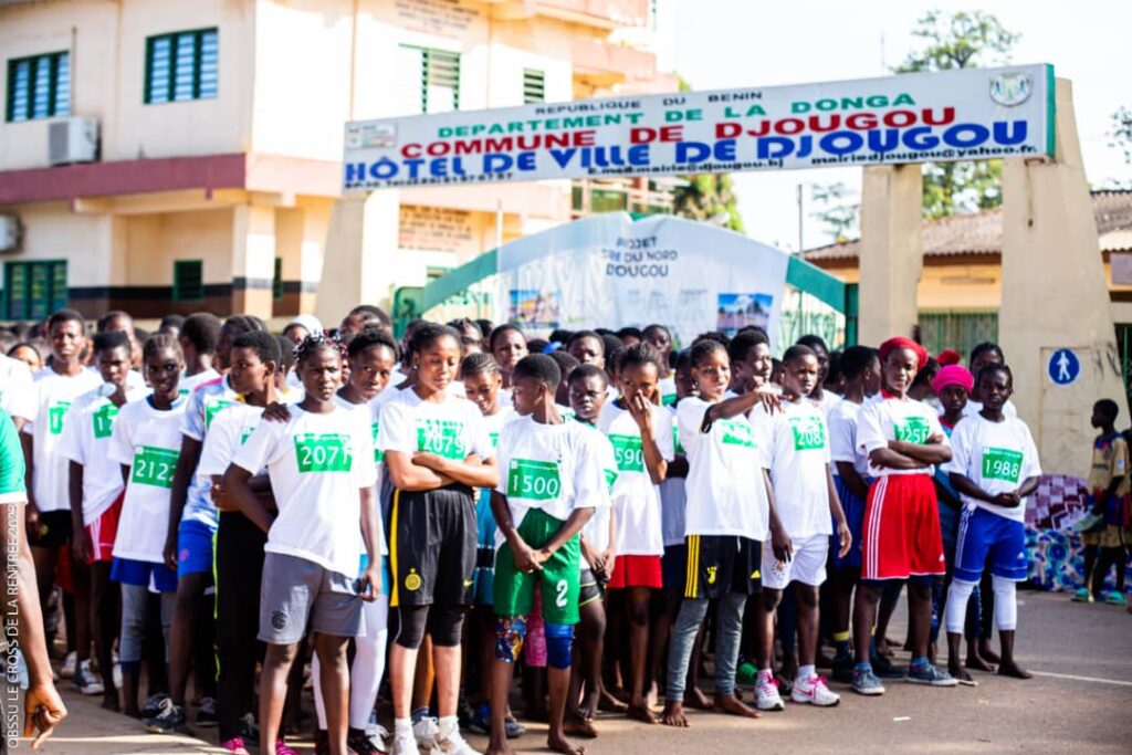 4è édition du Cross-country de la rentrée, Djougou 2023: Le ministre ...